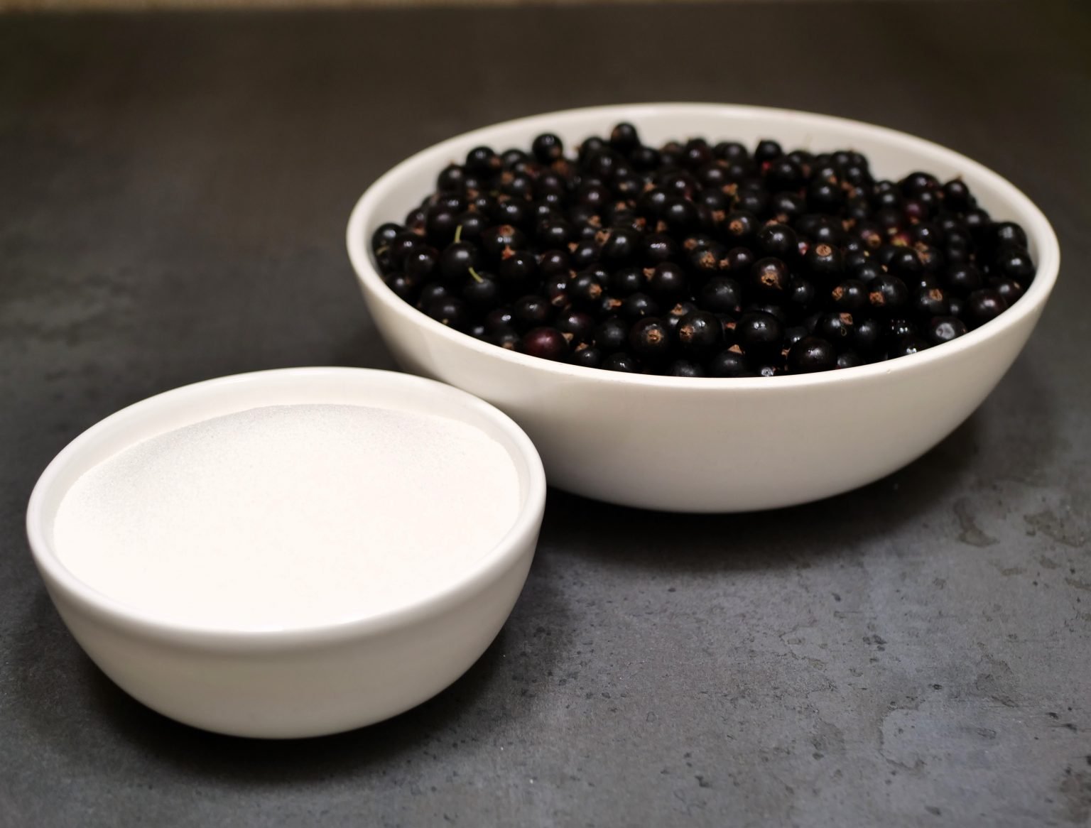 How To Make And Preserve Blackcurrant Syrup At Home