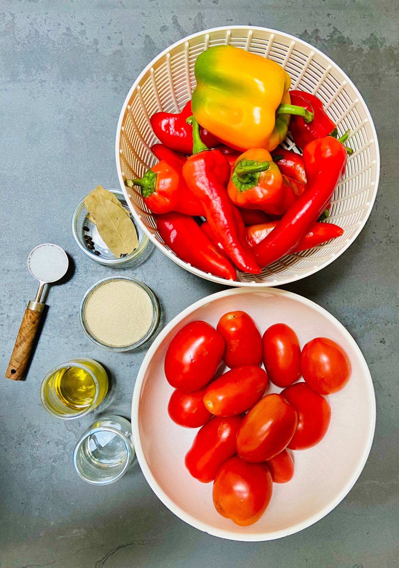 Easy Hungarian Lesco: Tomato - Pepper Stew Canning Recipe