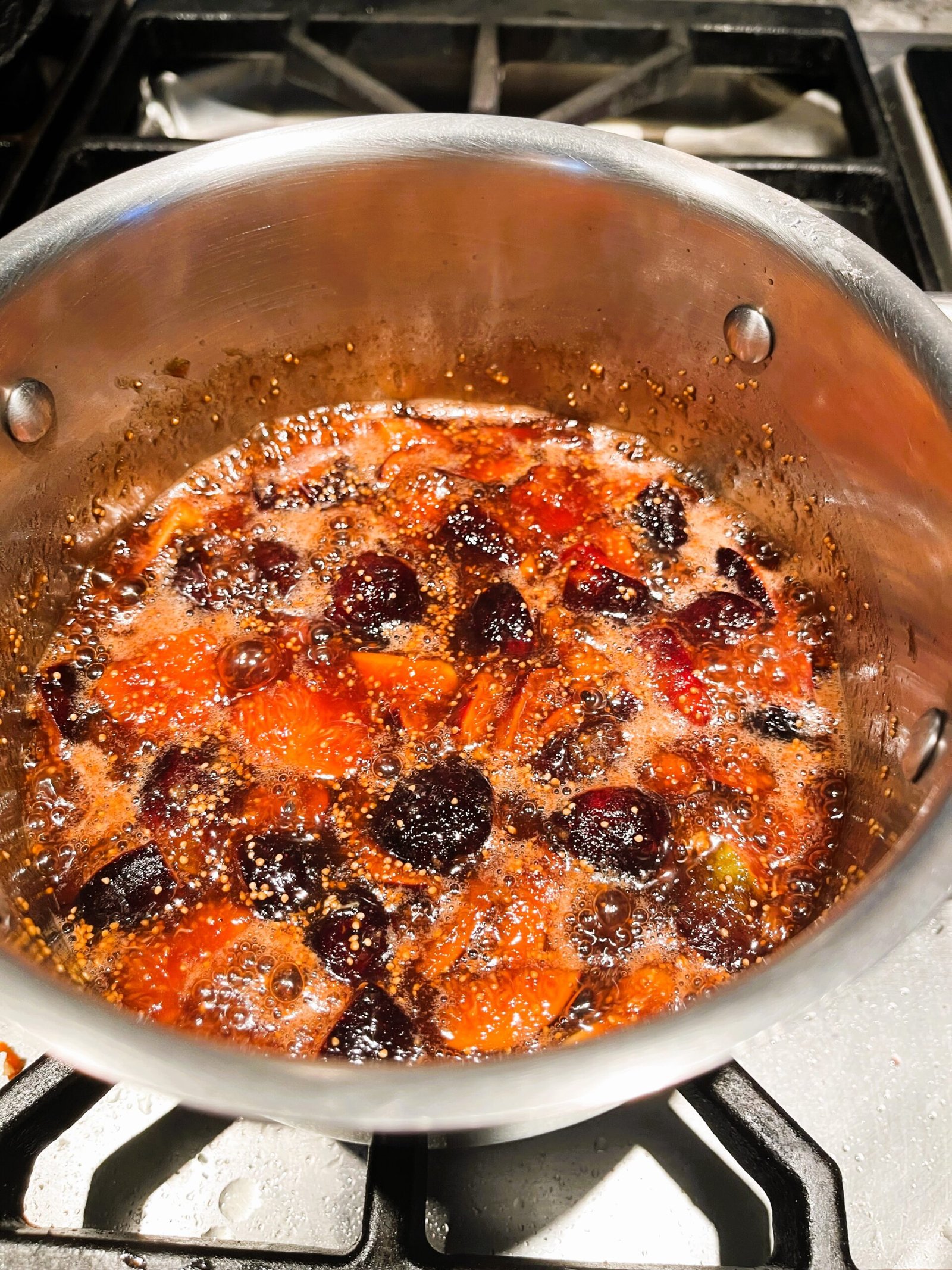 Fig jam recipe with red wine, balsamic and walnuts