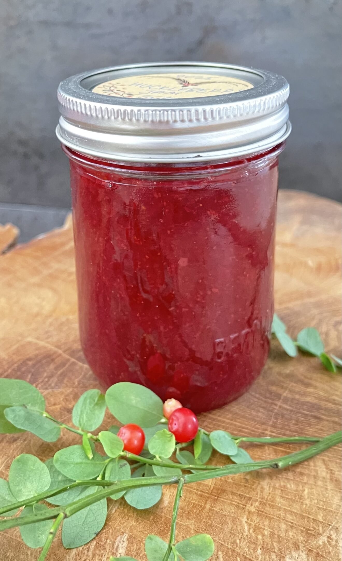 How to Make Red Huckleberry Jam (Bilberry Jam Canning Recipe) - Canned ...